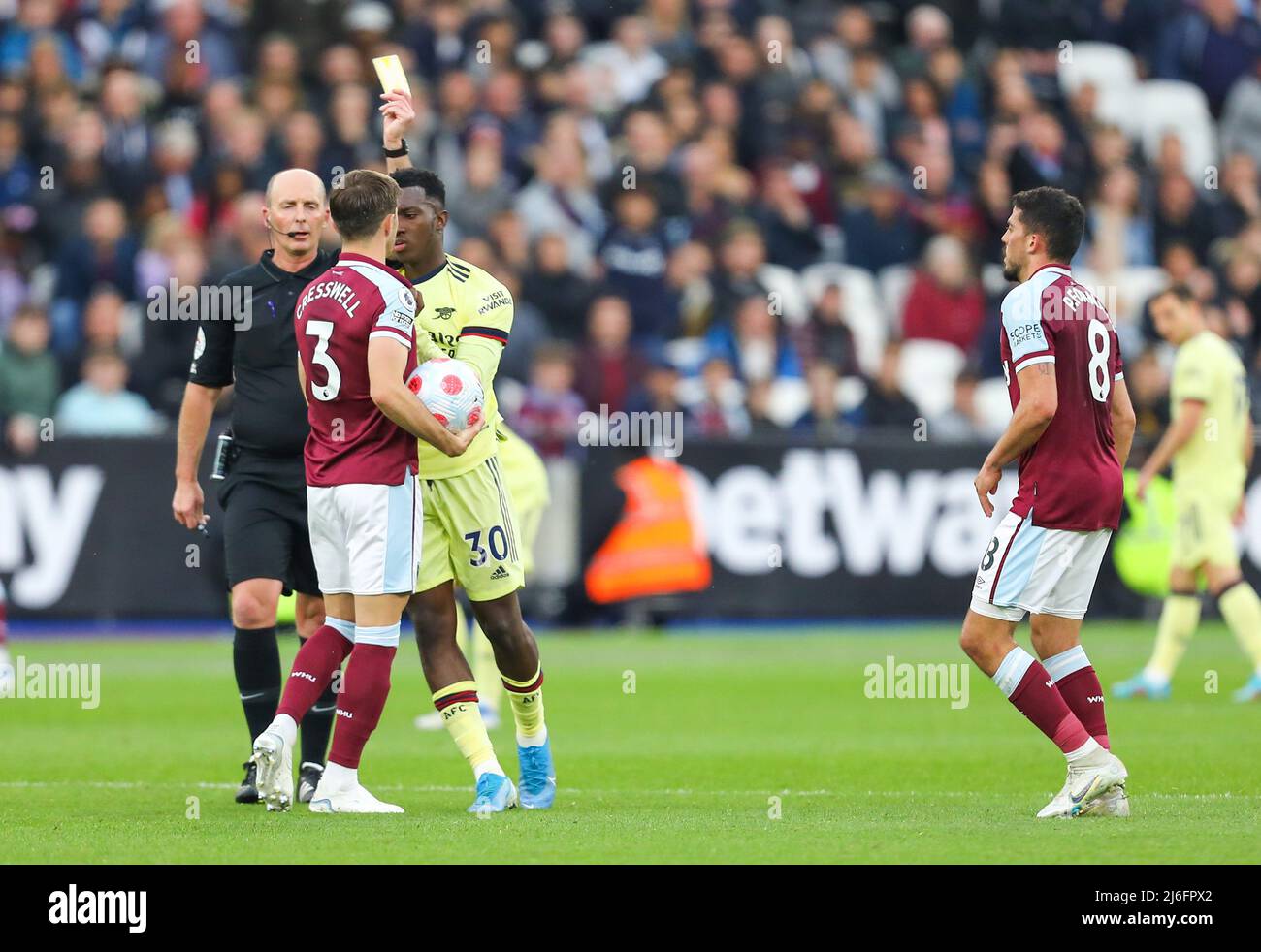Time wasting premier league hi-res stock photography and images - Alamy