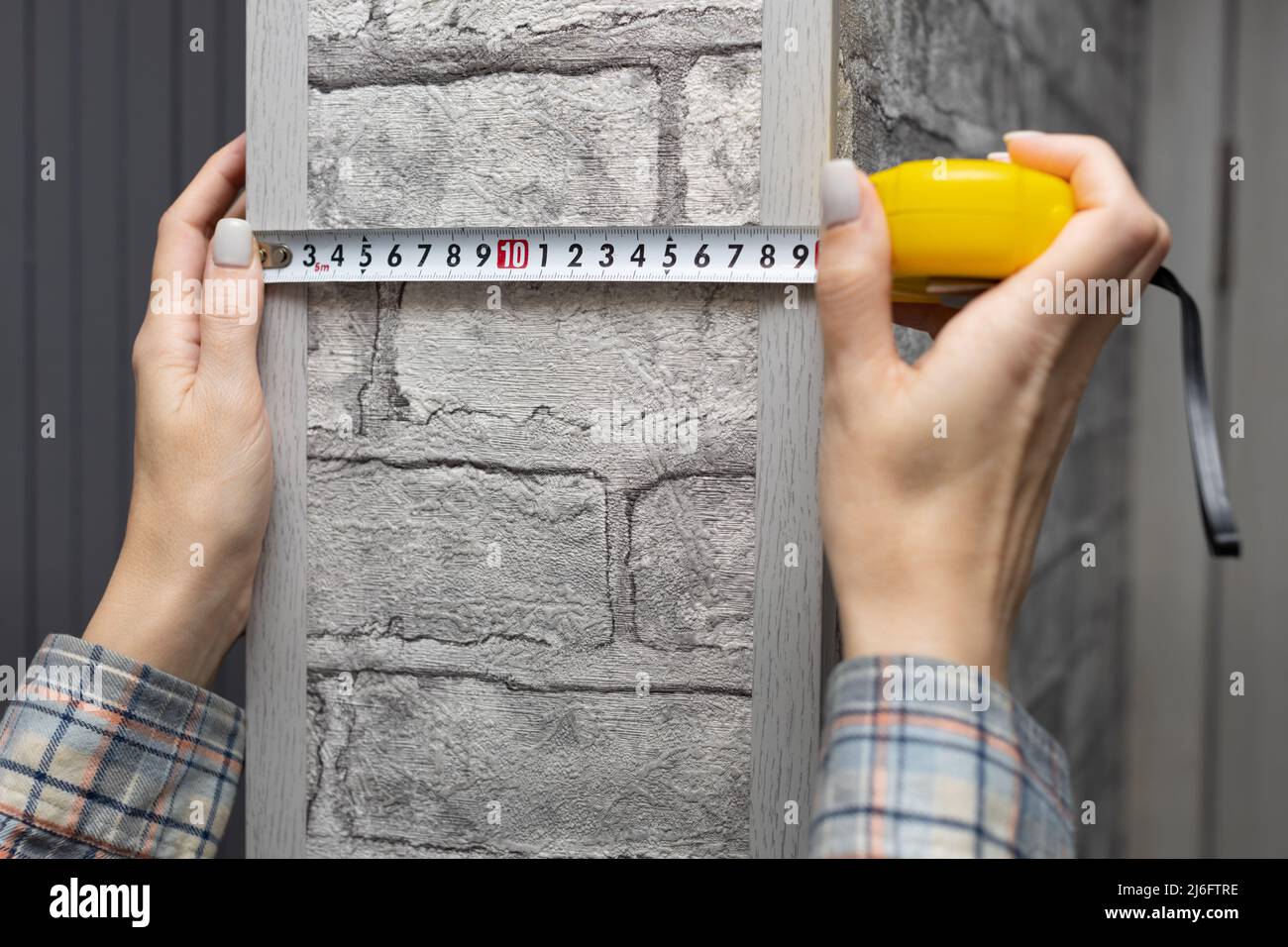 Installation of a partition wall hi-res stock photography and images ...