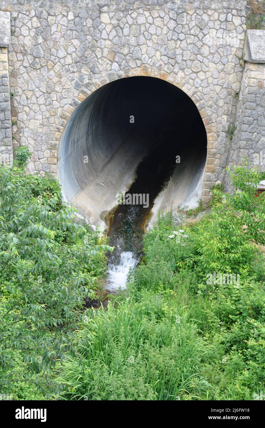 Rainwater outlet hi-res stock photography and images - Alamy
