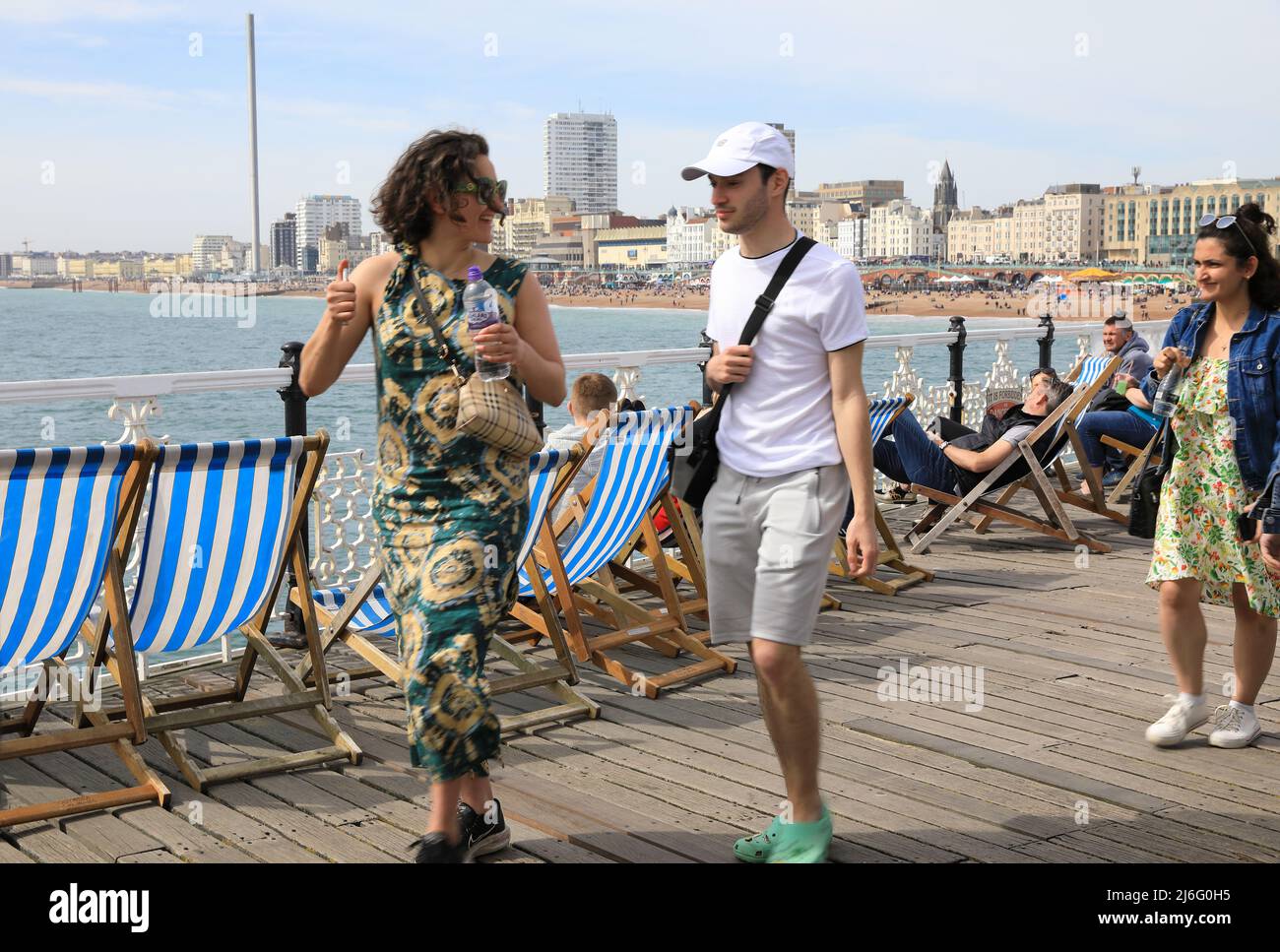 Brighton spring sunshine hi-res stock photography and images - Alamy