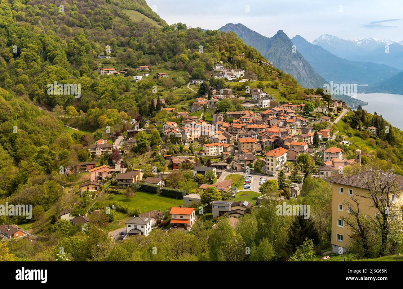 Houses on hill in switzerland hi-res stock photography and images - Alamy
