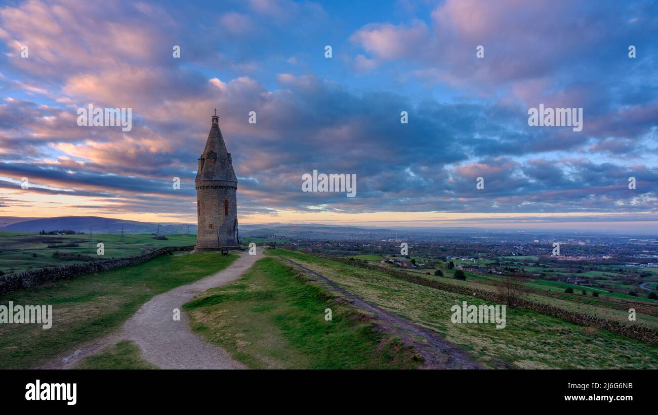 Hartshead building hi-res stock photography and images - Alamy