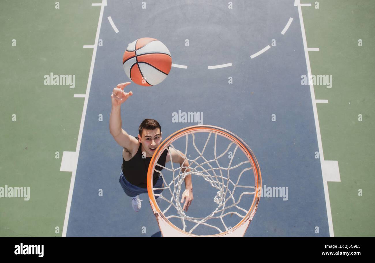 Basketball dunk top view hi-res stock photography and images - Alamy
