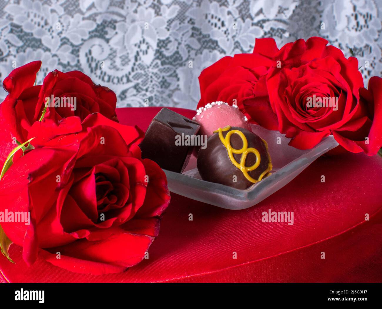 Red chocolate roses hi-res stock photography and images - Alamy