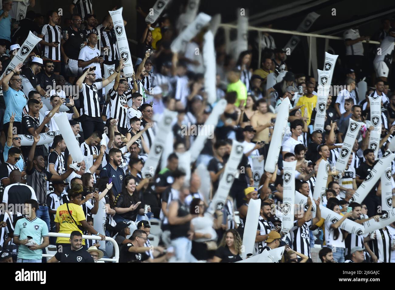 Rio de Janeiro-Brazil, May 01, 2022 fans of the Botafogo club do this ...