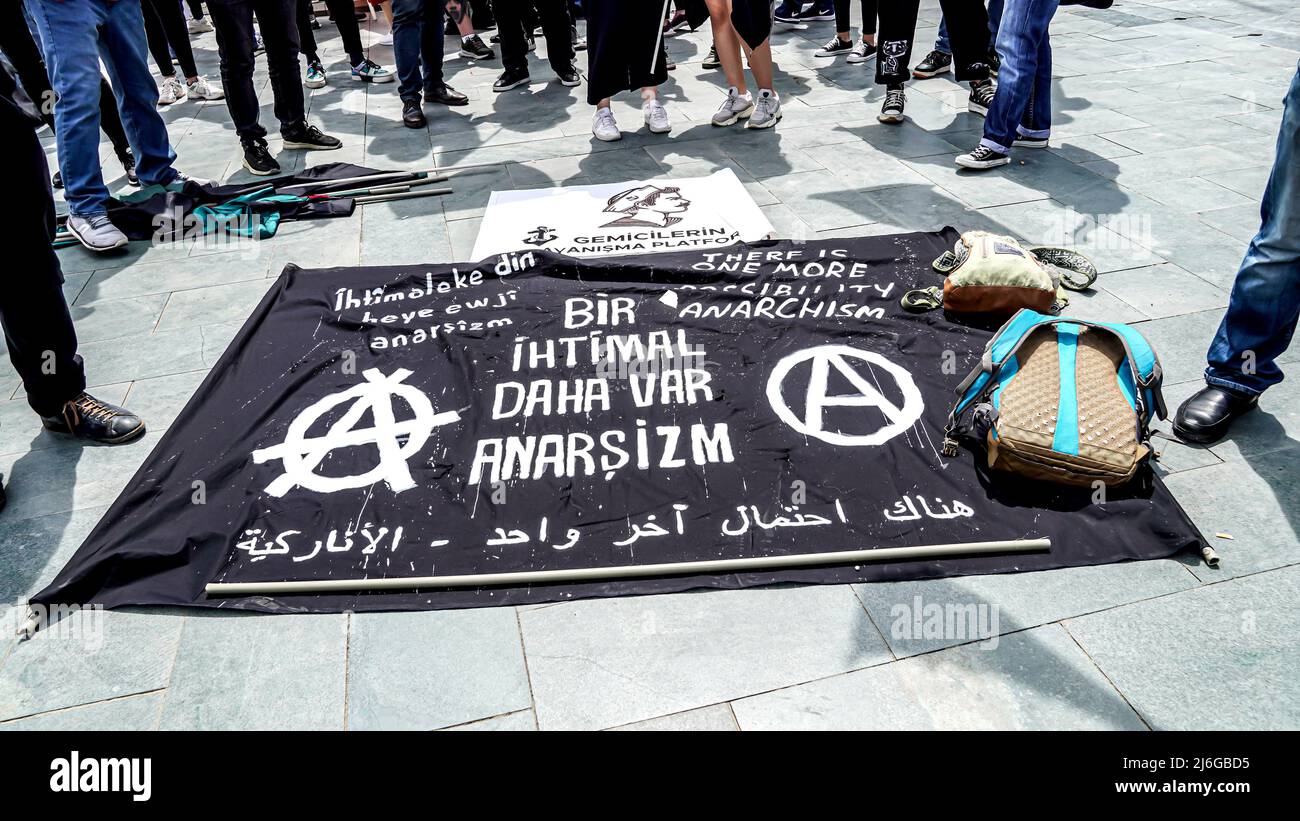 Left wing symbol hi-res stock photography and images - Alamy