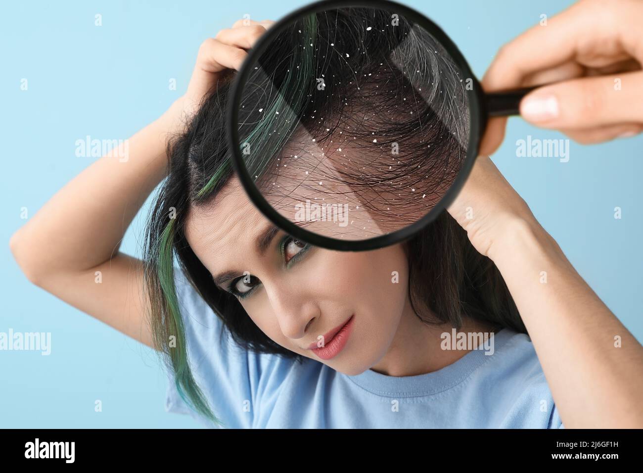Hair shampoo zoom hi-res stock photography and images - Alamy