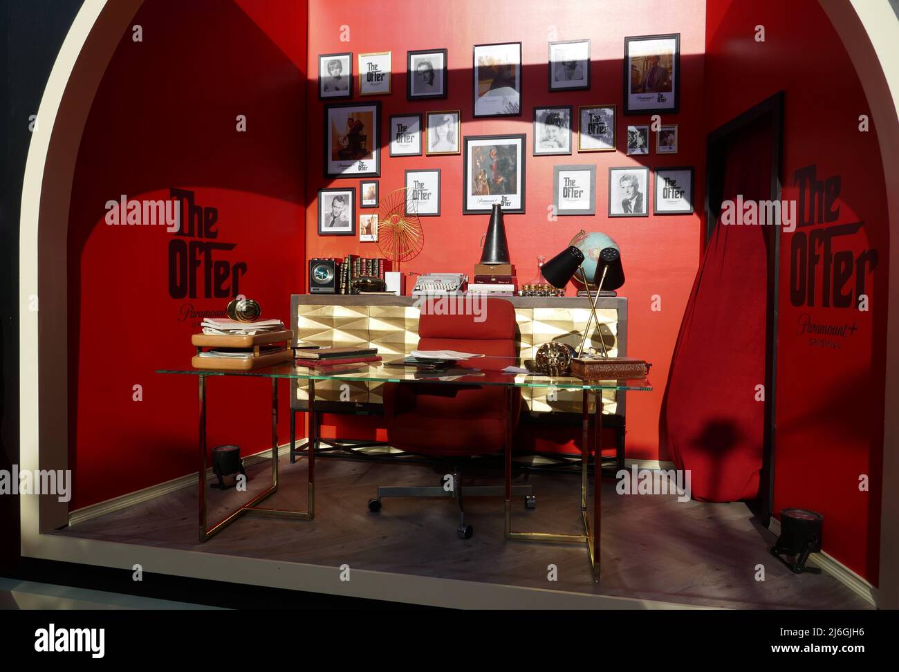 The offer paramount 2022 tv hi-res stock photography and images - Alamy
