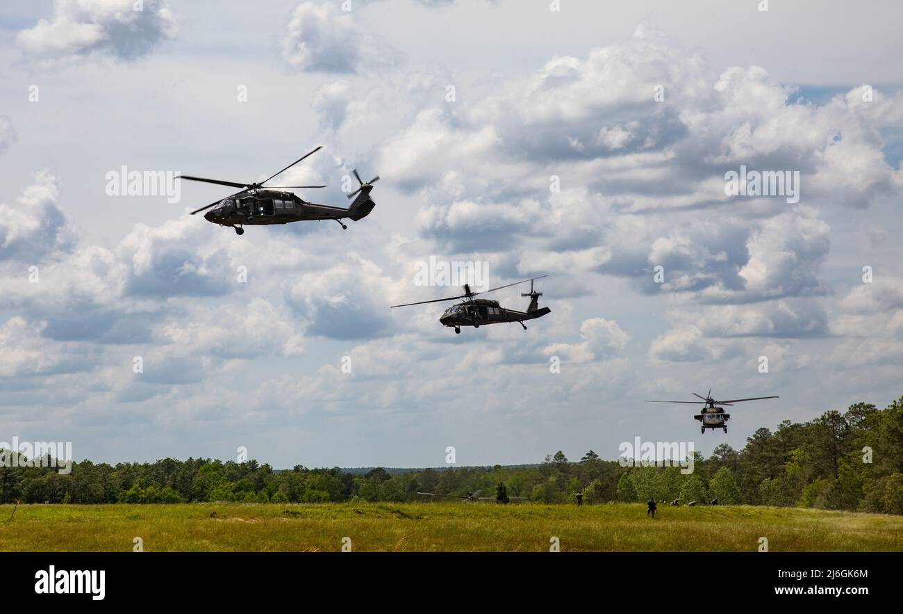 U.S. Soldiers with 1st Battalion, 98th Cavalry Regiment, 155th Armored ...