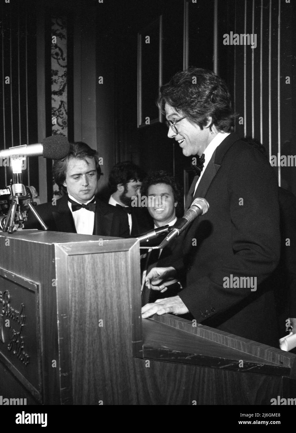 Warren Beatty named Best Director at the 34th Directors Guild of ...