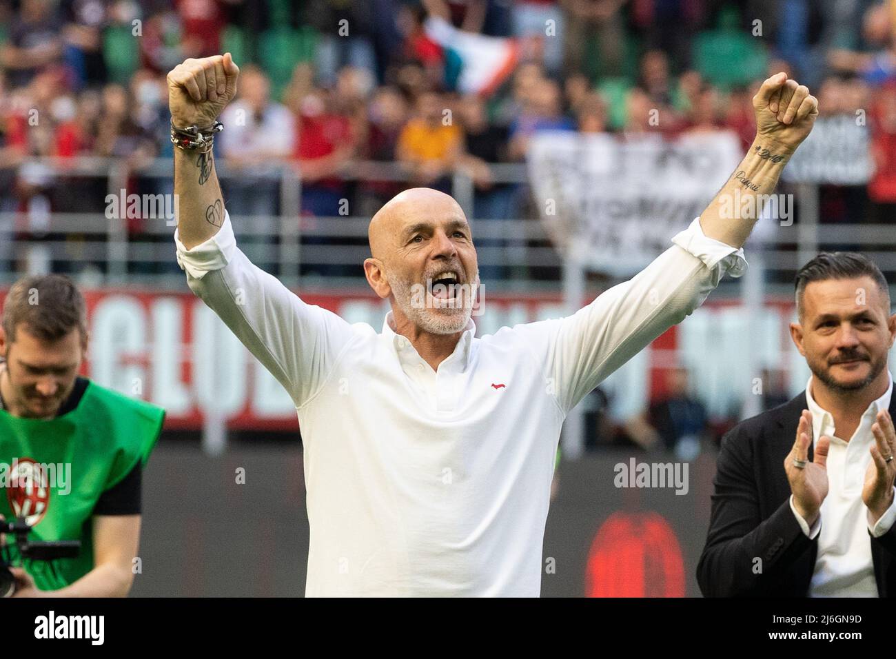 Stefano Pioli celebrates at the end of the Serie A match between Ac ...