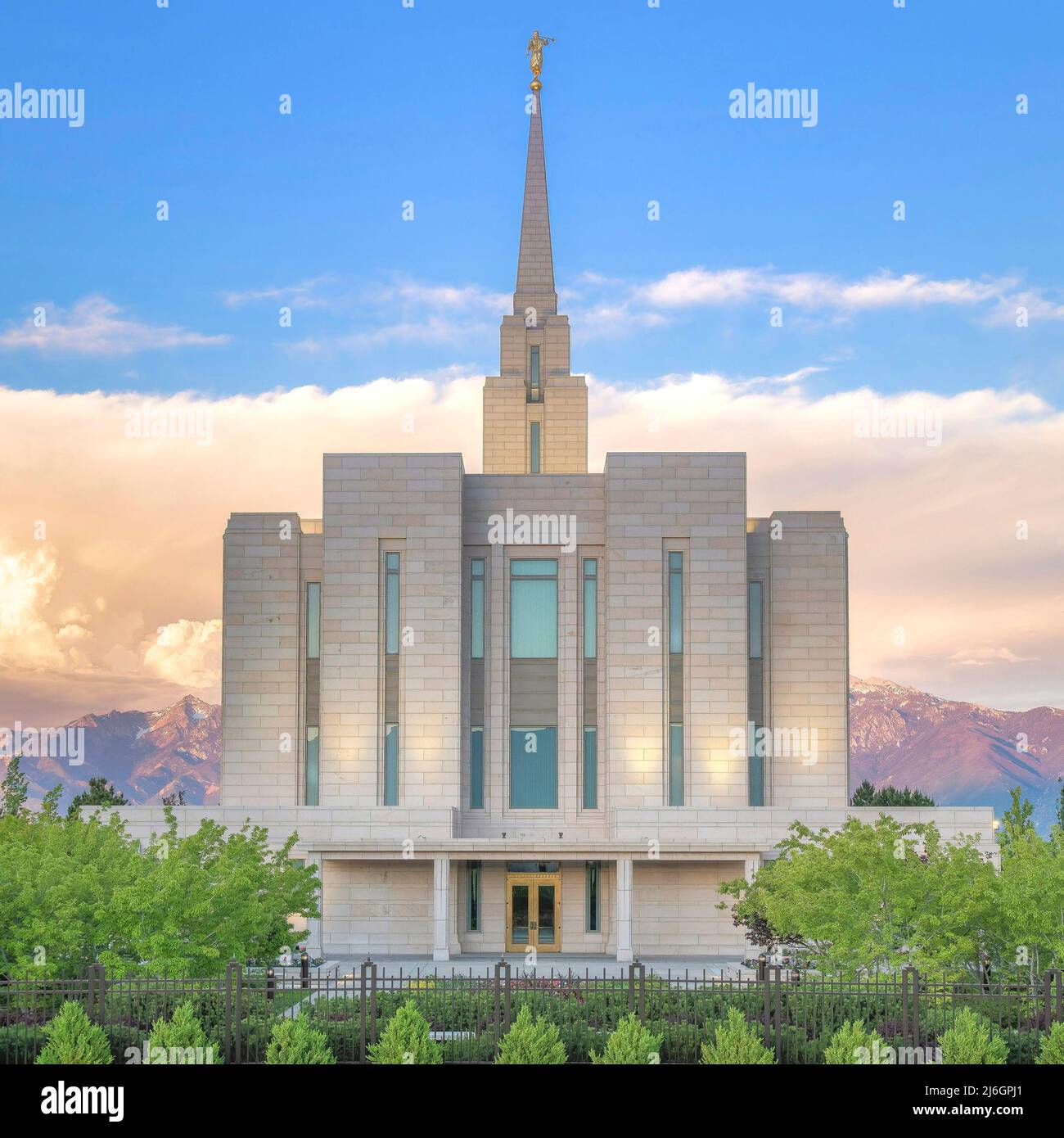 Lds temple doors hi-res stock photography and images - Alamy