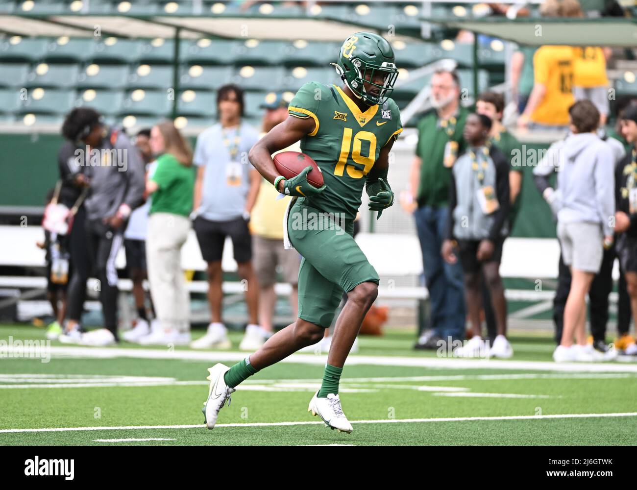 April 23 2022: Baylor Bears wide receiver Javon Gipson (19) warms up ...