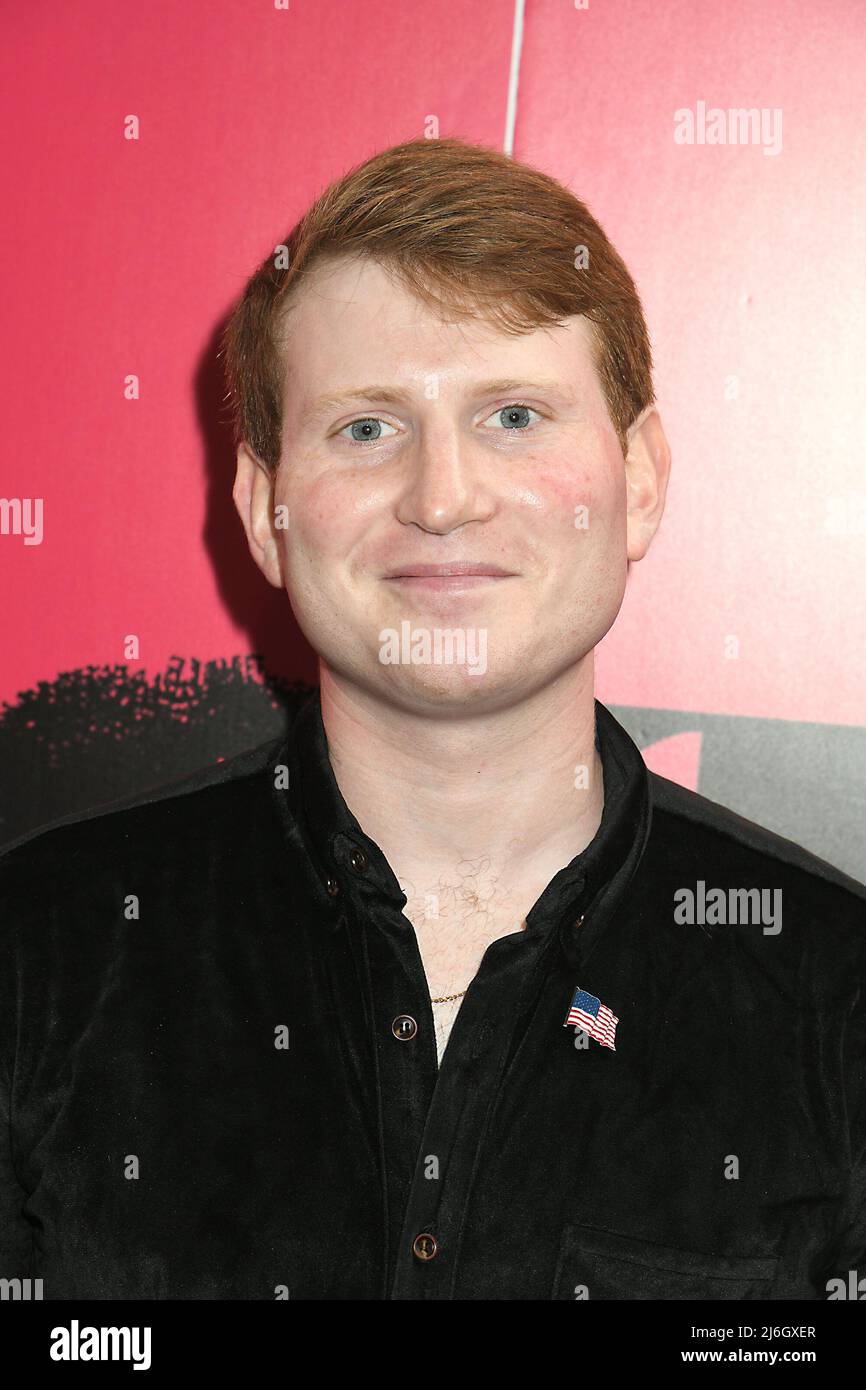 David Lynch poses for photographers before the "POTUS" Broadway Opening ...