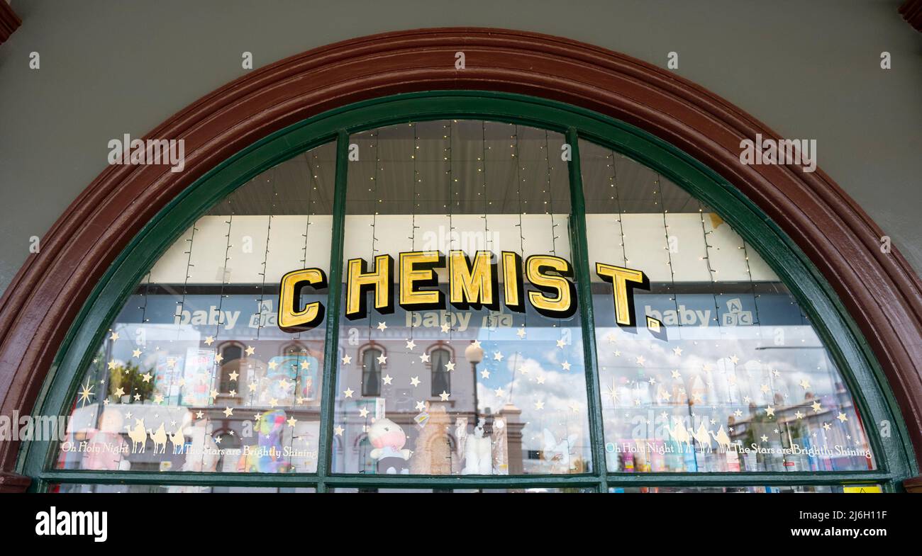 Chemist Sign 33,200+ Pharmacy Sign Stock Photos, Pictures