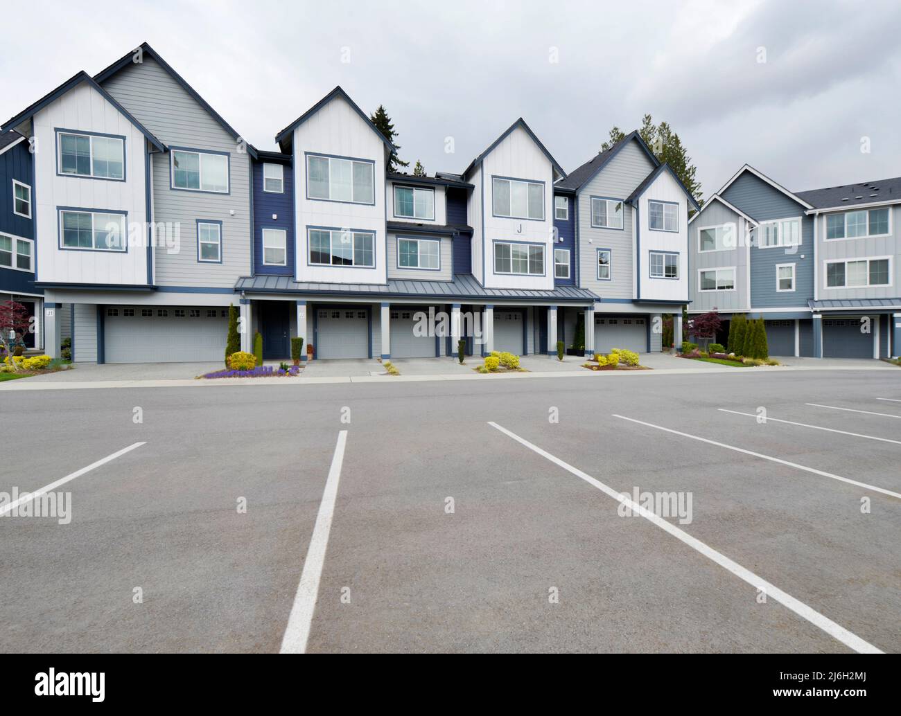 Modern residential condo front exterior Stock Photo - Alamy