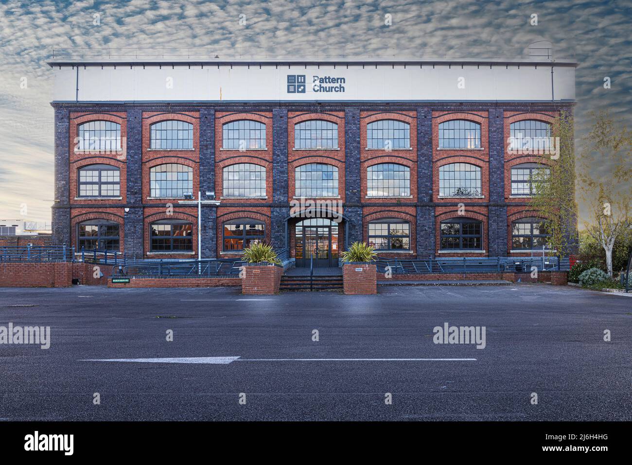 Grade 2 listed church hi-res stock photography and images - Alamy