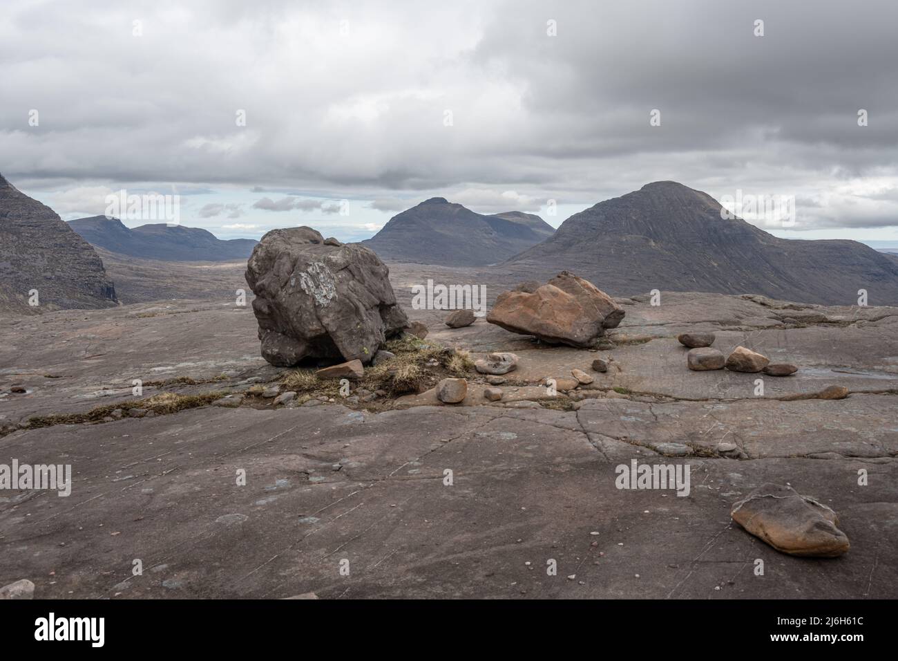 Loch coire mhic fhearchair vista hi-res stock photography and images ...