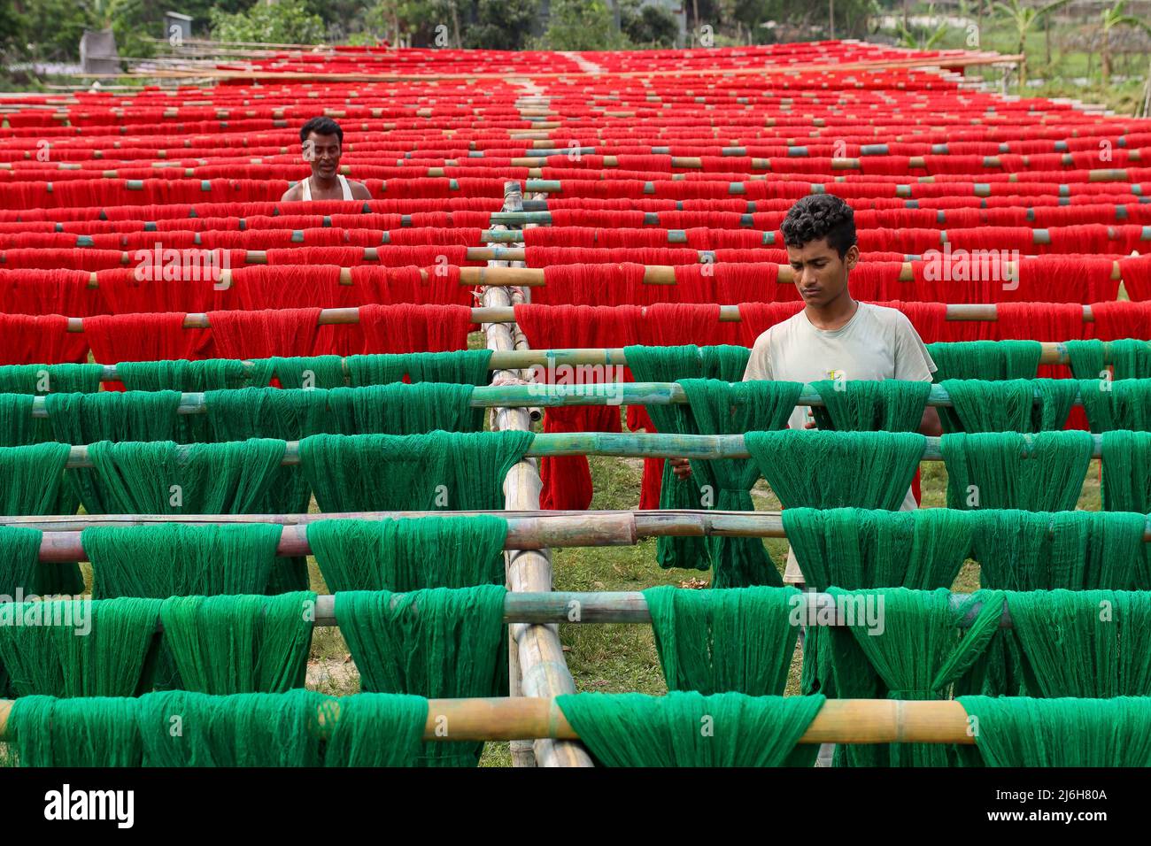 Drying yarn hi-res stock photography and images - Alamy