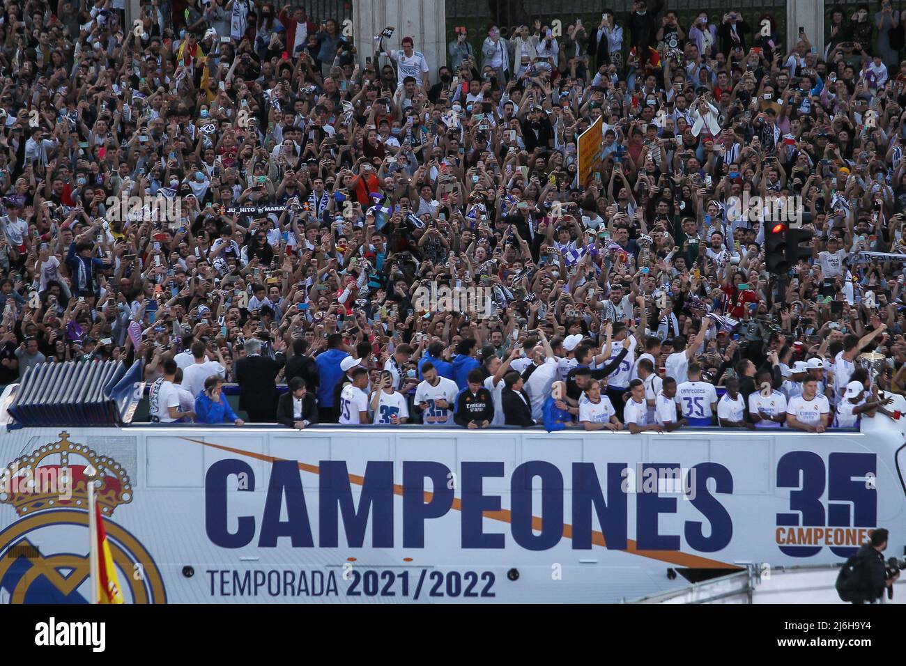 Real madrid players arriving hi-res stock photography and images - Alamy
