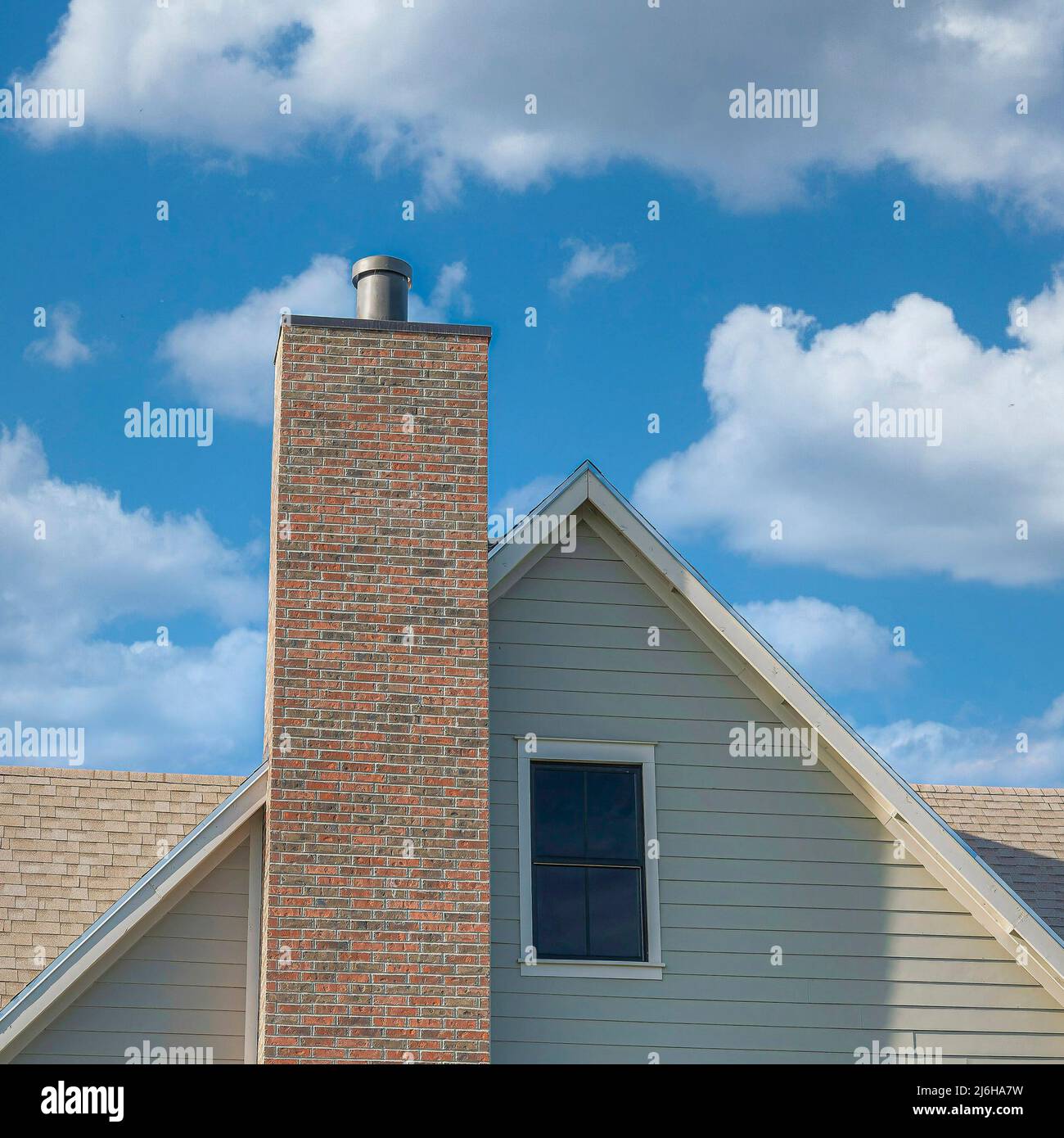 Two tone bricks hi-res stock photography and images - Alamy