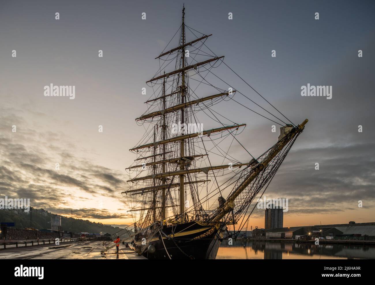 Fully rigged three masted hi-res stock photography and images - Alamy