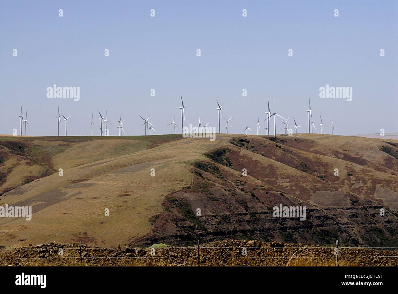 Columbia county/Washington/USA /25 July 2010 /Wind turbines on hills in ...