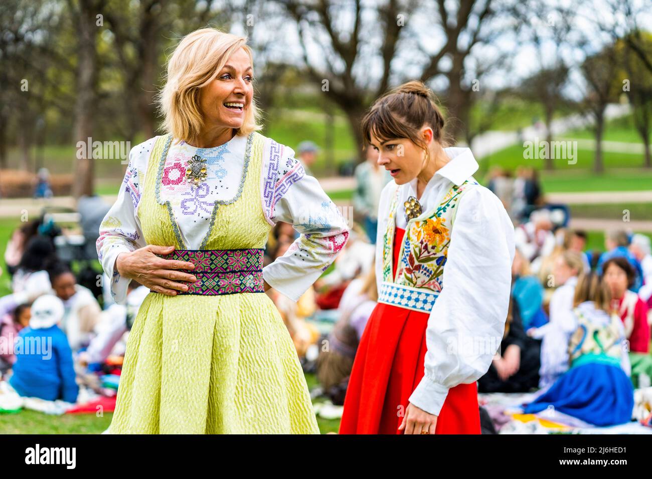 Oslo 20220430.Jenny Skavlan from Faebrik admires Vaar Staude's self ...