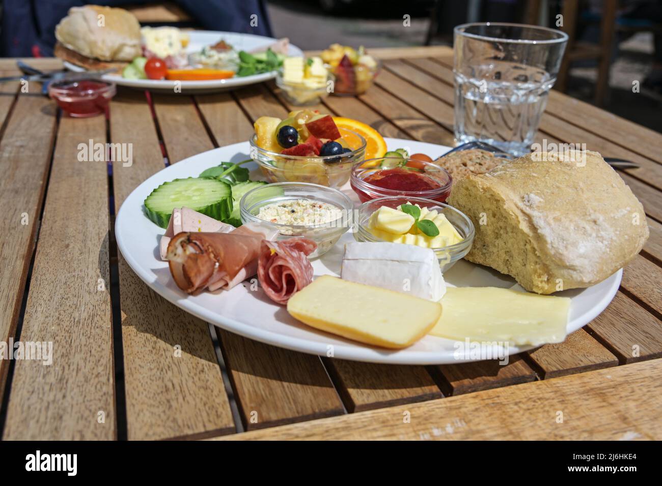 Lunch plate hi-res stock photography and images - Alamy
