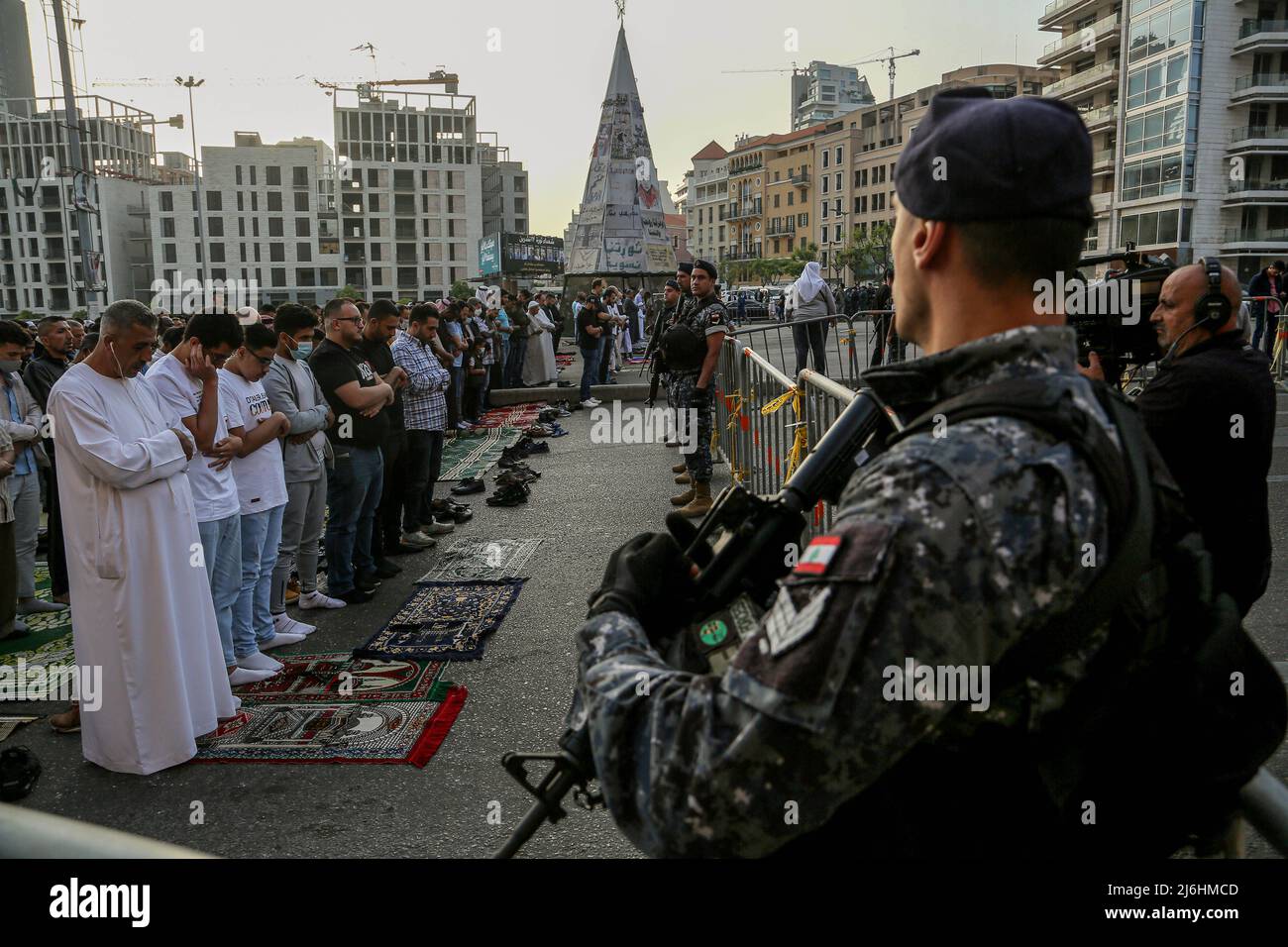 02 May 2022, Lebanon, Beirut: Under tight security, Muslim Sunni ...