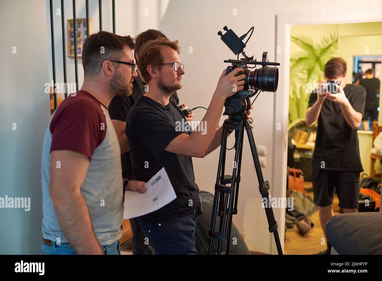 Cameraman studio hi-res stock photography and images - Alamy