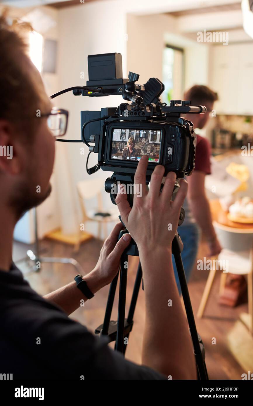 Cameraman studio shooting hi-res stock photography and images - Alamy