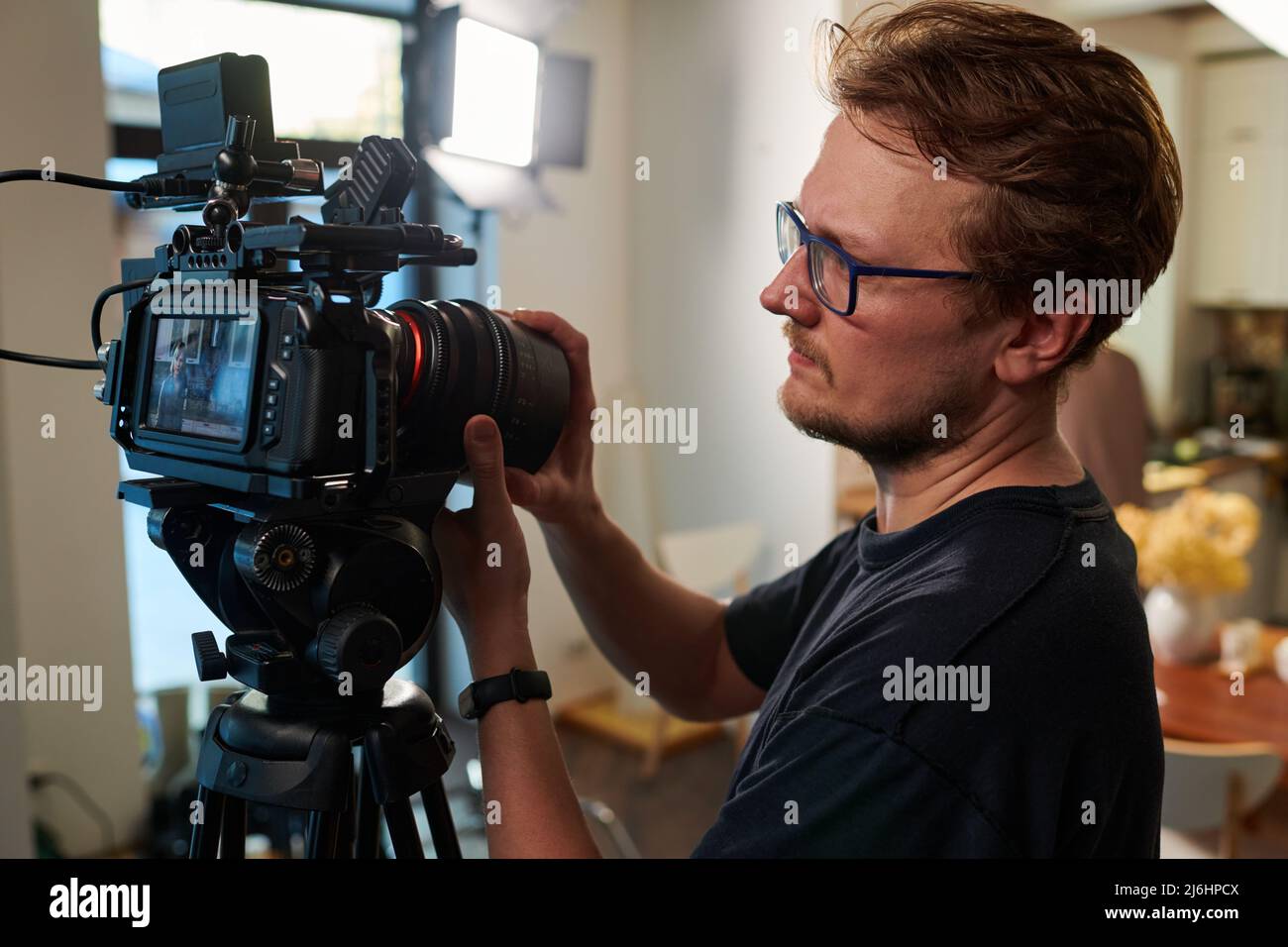 Cameraman studio hi-res stock photography and images - Alamy