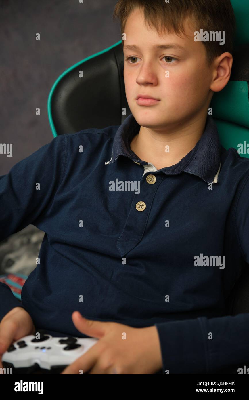 Boy gamer home console hi-res stock photography and images - Alamy