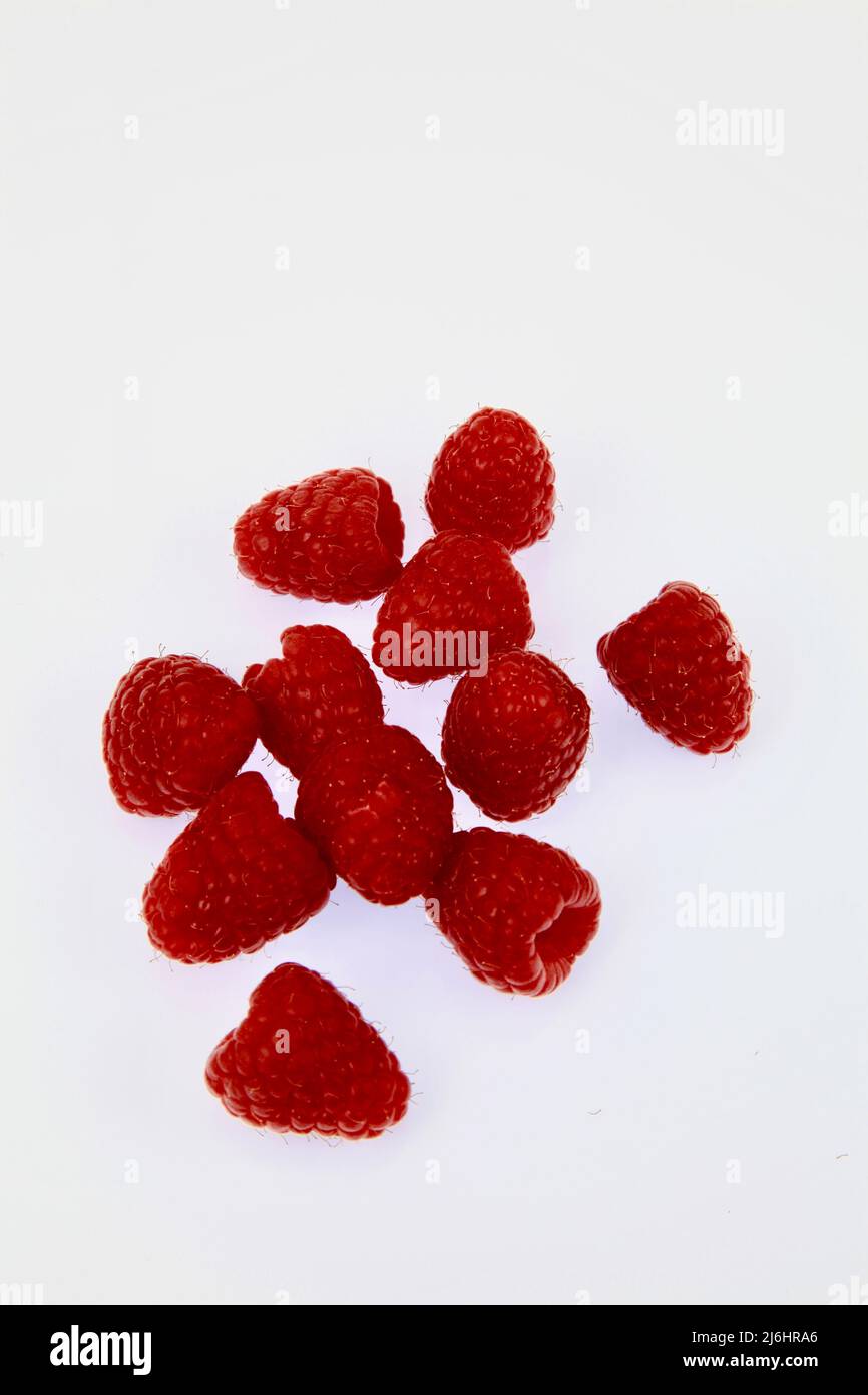 Raspberries for article hi-res stock photography and images - Alamy