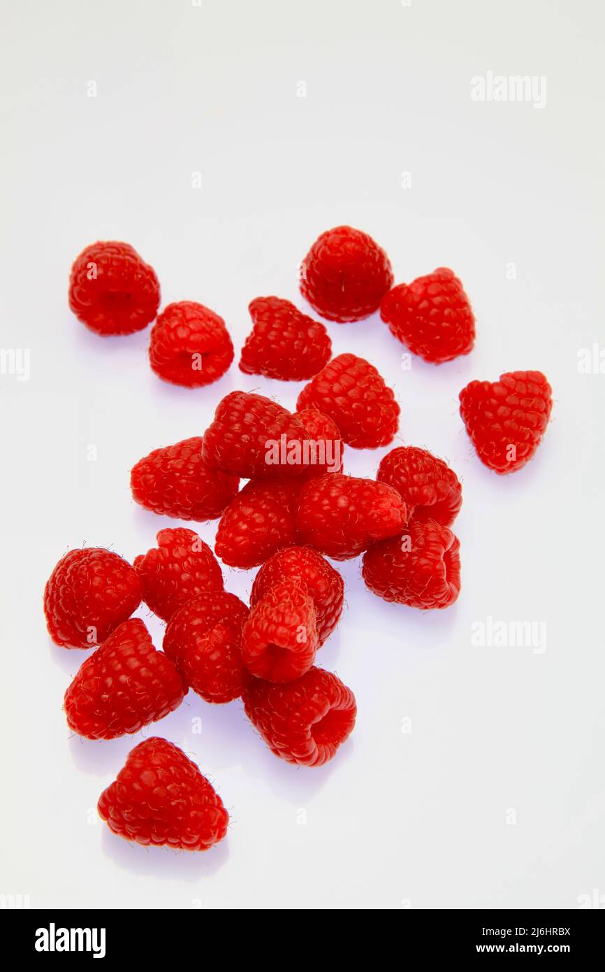 Raspberries for article hi-res stock photography and images - Alamy
