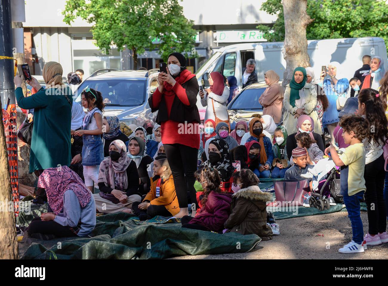 Muslims attend Eid al-Fitr prayers marking the end of the holy fasting ...