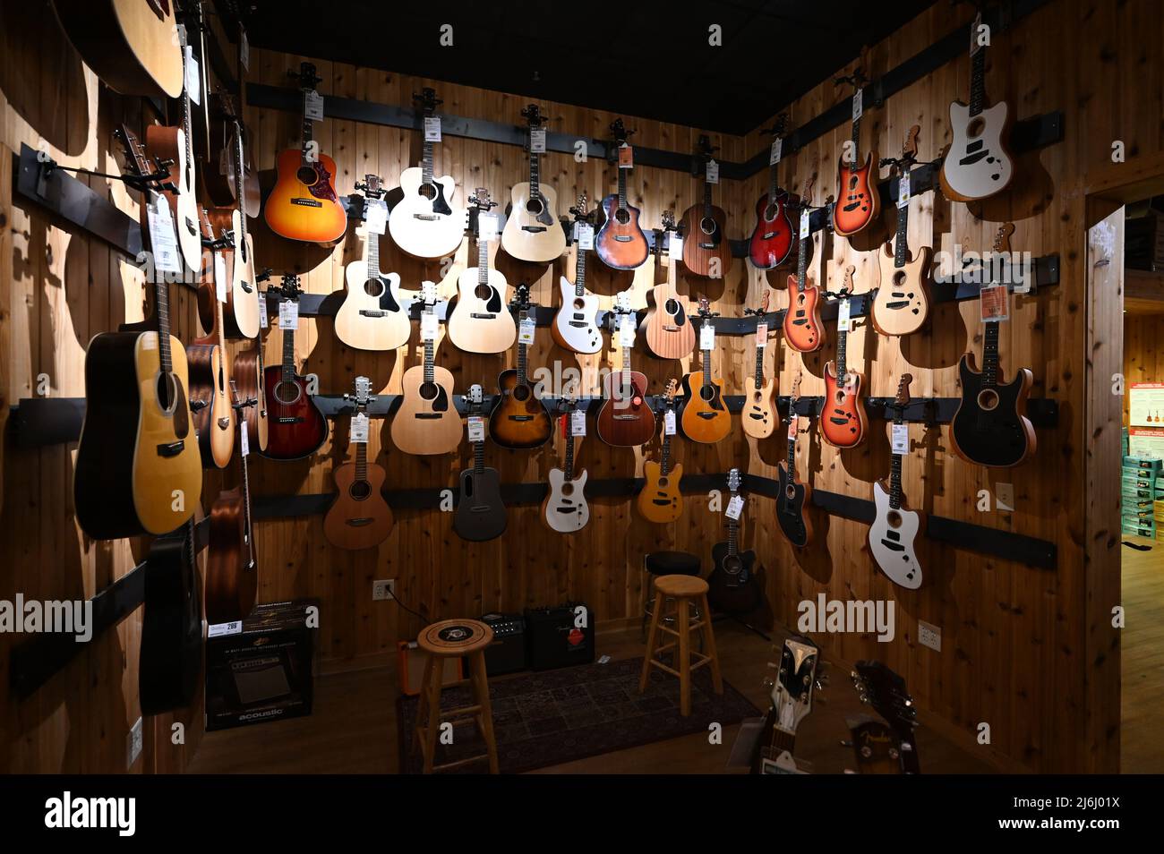 A guitar shop in Las Vegas Stock Photo - Alamy