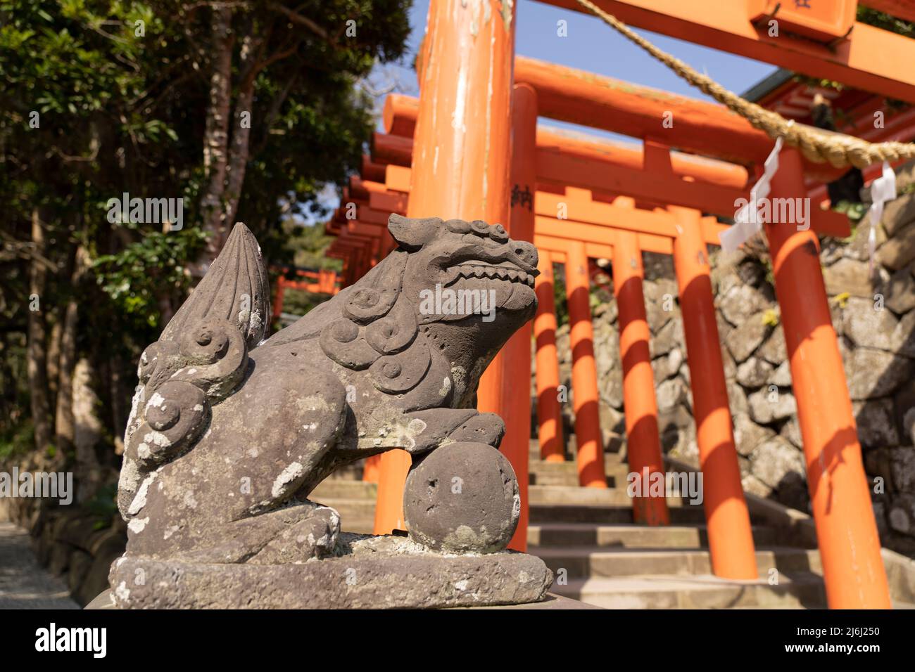 Udo Shrine 鵜戸神宮 (Udo-jingu), Nichinan, Miyazaki, Japan. A cliffside ...