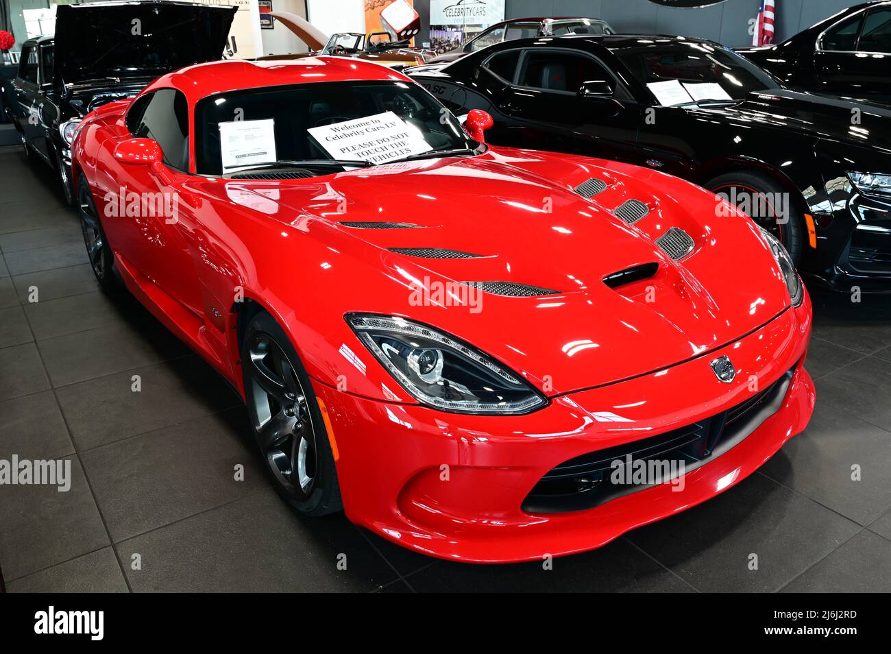 Srt spoiler hi-res stock photography and images - Alamy