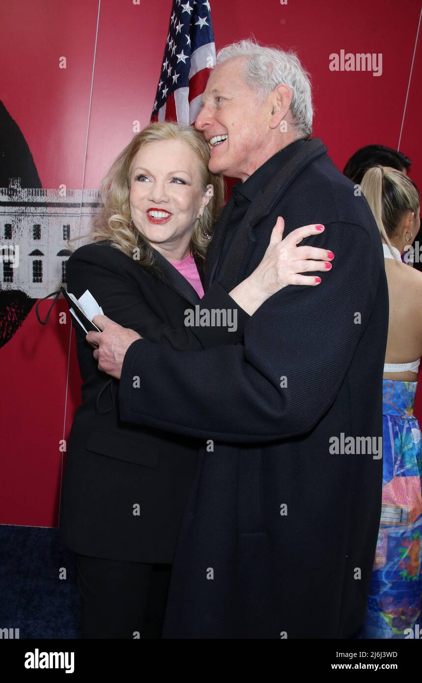 NEW YORK, NY - MAY 1: Susan Stroman and Victor Garber at the gala ...