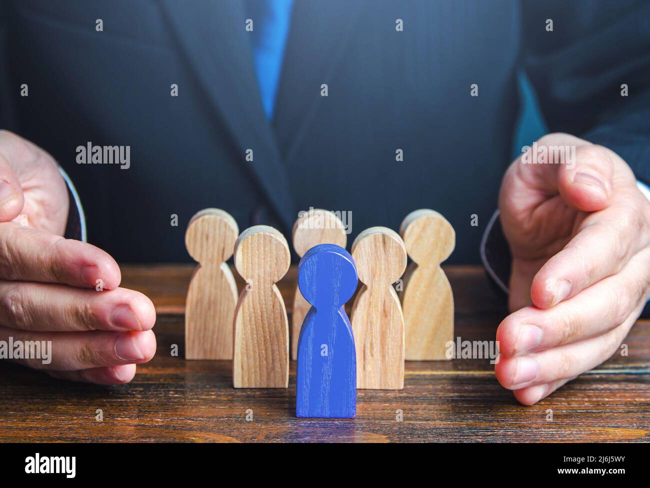 The head of the company forms an effective team. Cooperation and ...