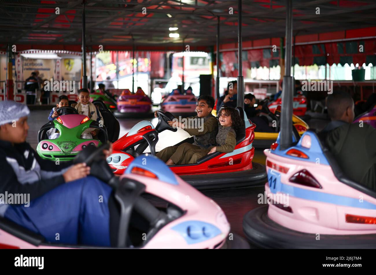 Dodgems children hi-res stock photography and images - Alamy