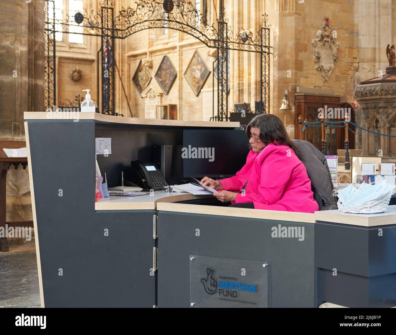 Middle aged adult ethnic uk town hi-res stock photography and images ...