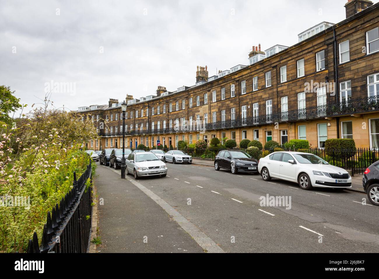 Crescent Georgian buildings in Scarborough, Yorkshire, UK 2022 Stock ...