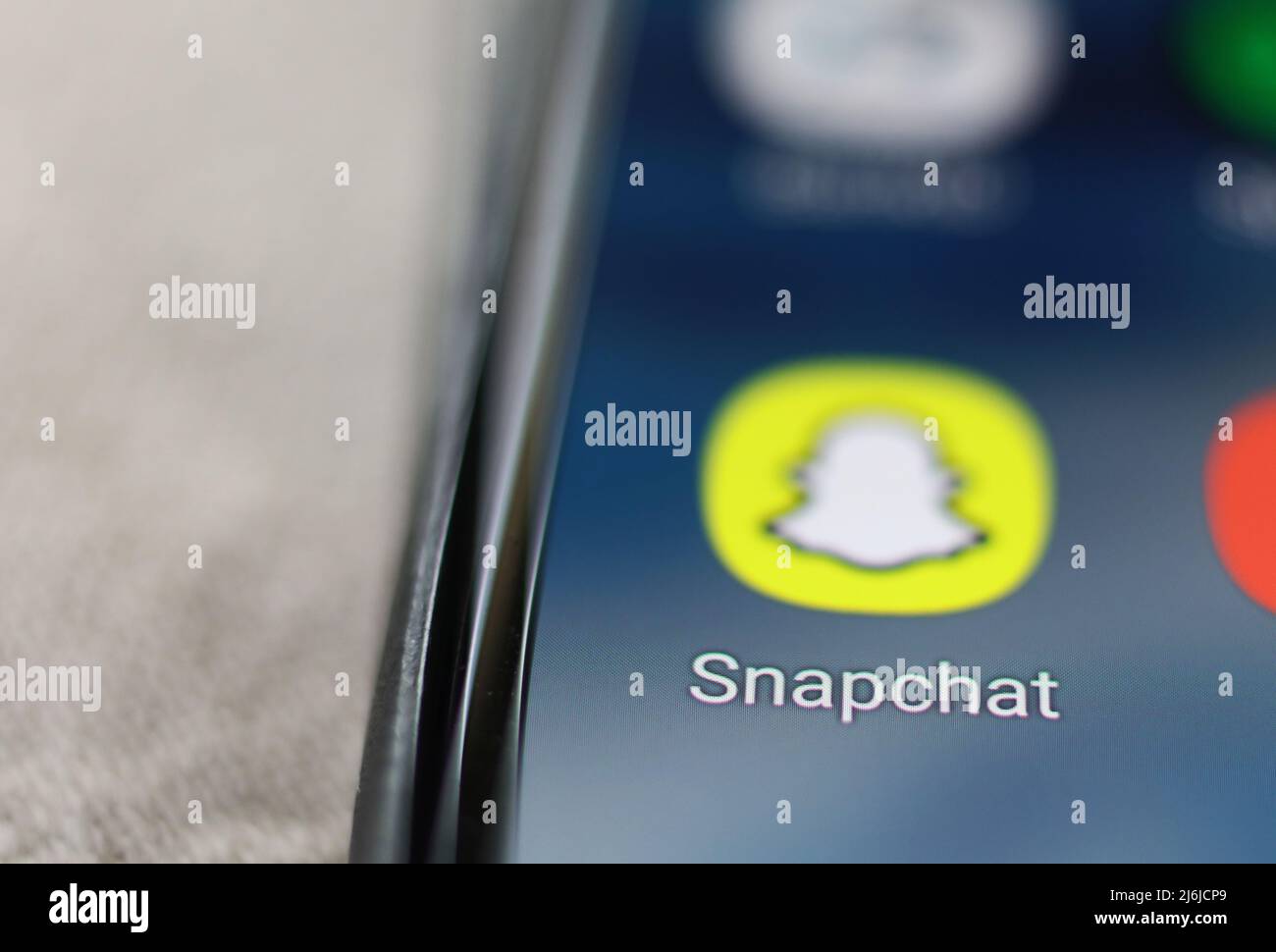 Snapchat symbol hi-res stock photography and images - Alamy