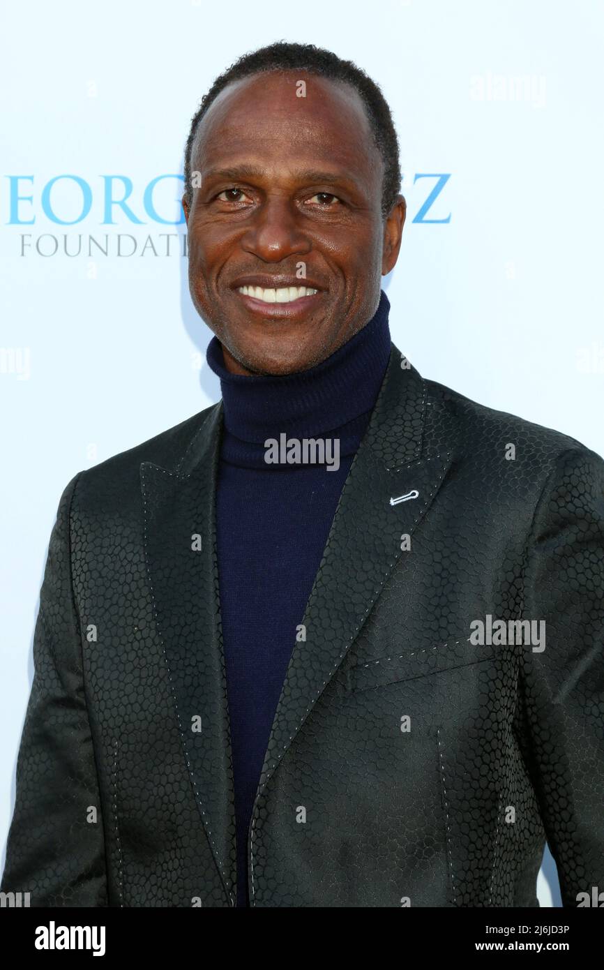 LOS ANGELES - MAY 1: Willie Gault at the George Lopez Foundation's 15th ...