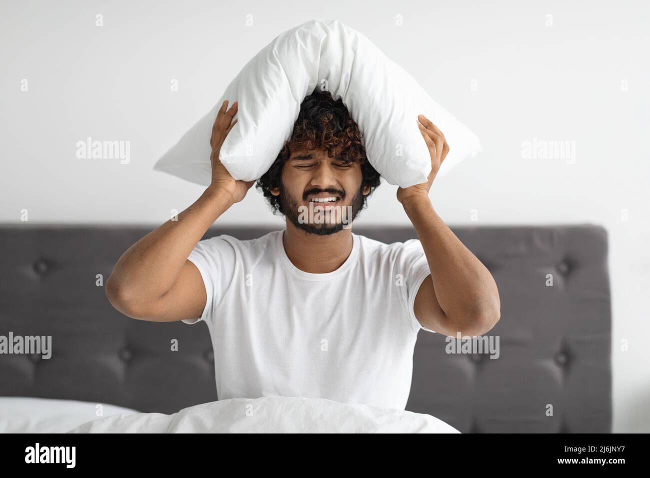 Indian noise hi-res stock photography and images - Alamy