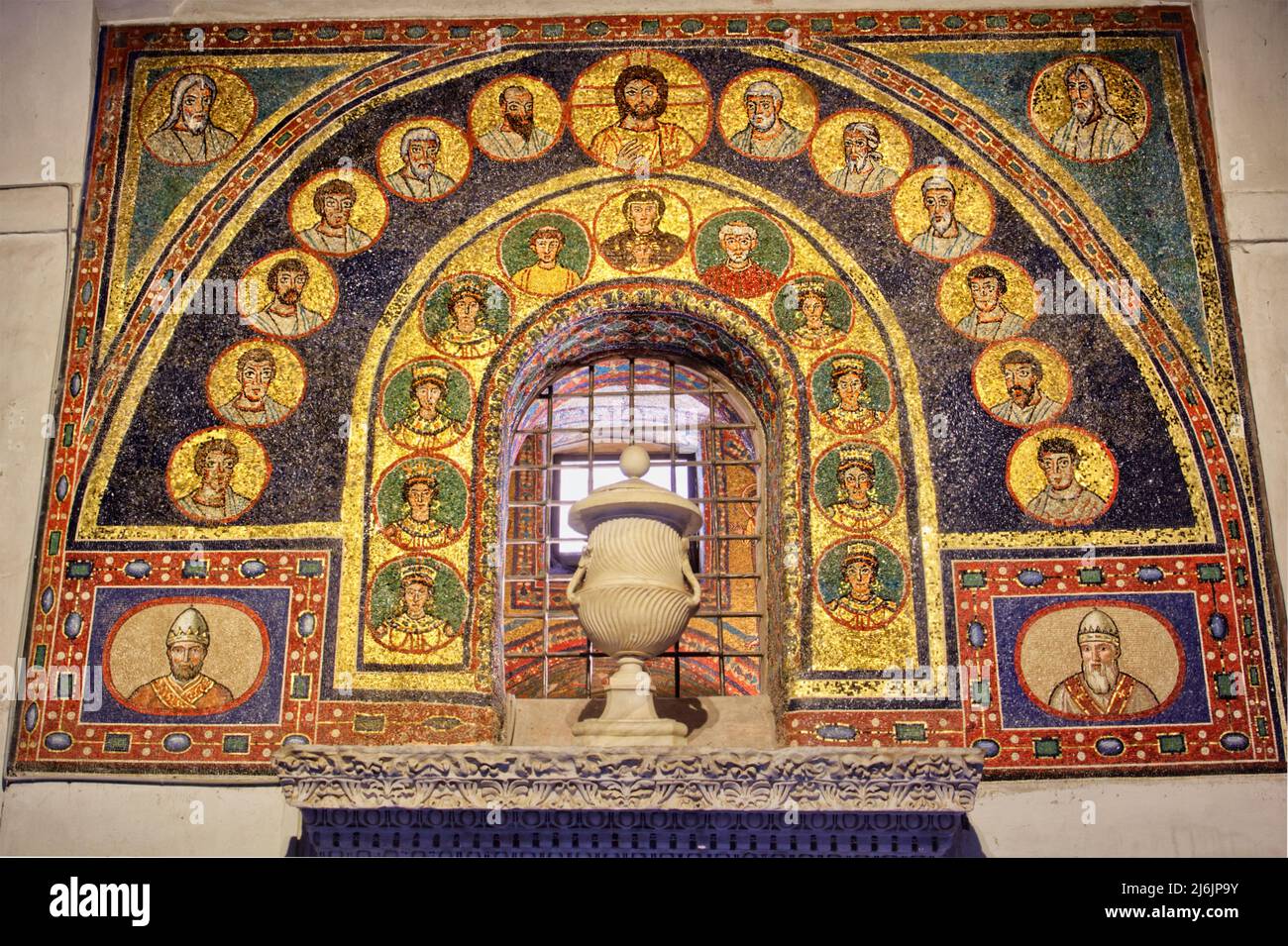 San zeno rome hi-res stock photography and images - Alamy