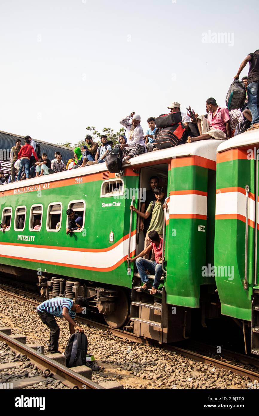 Journey by train to celebrate the biggest religious festival Eid-Ul ...